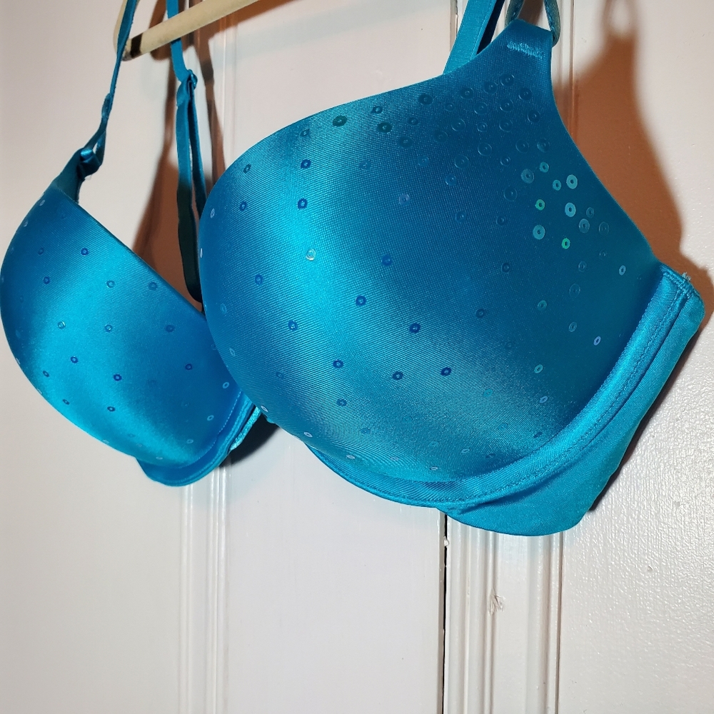 Victoria's Secret Miraculous Plunge Padded Bra - Gem